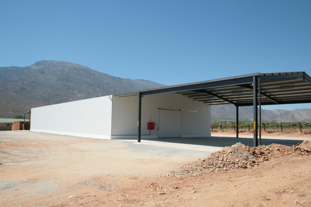 Construction of packing material store - Mooigezicht Estate